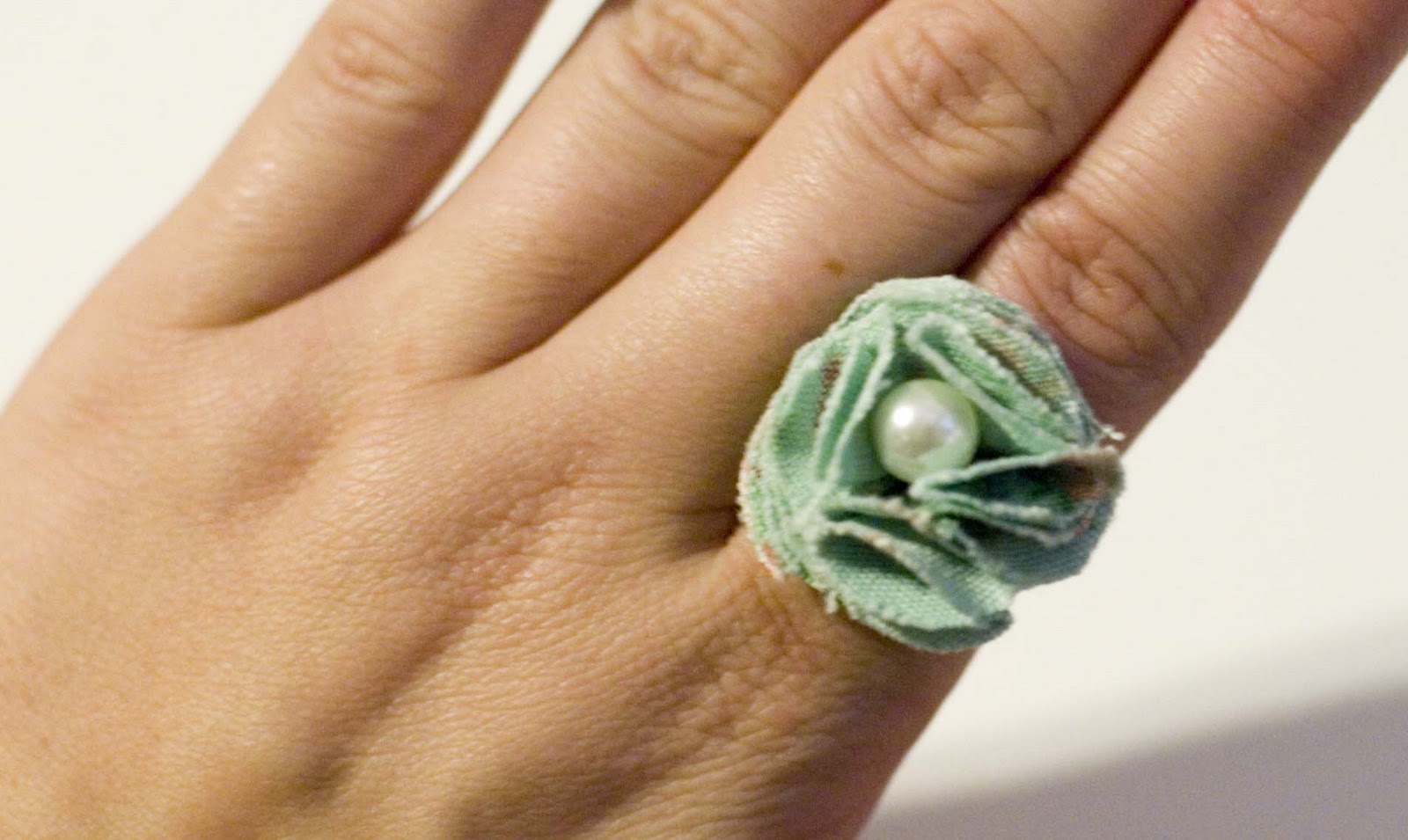 -: using just a teeny amount of your vintage fabric for a craft. fabric ...