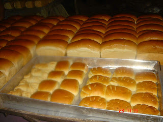 CIPTA BOGA SURYA: ANEKA ROTI