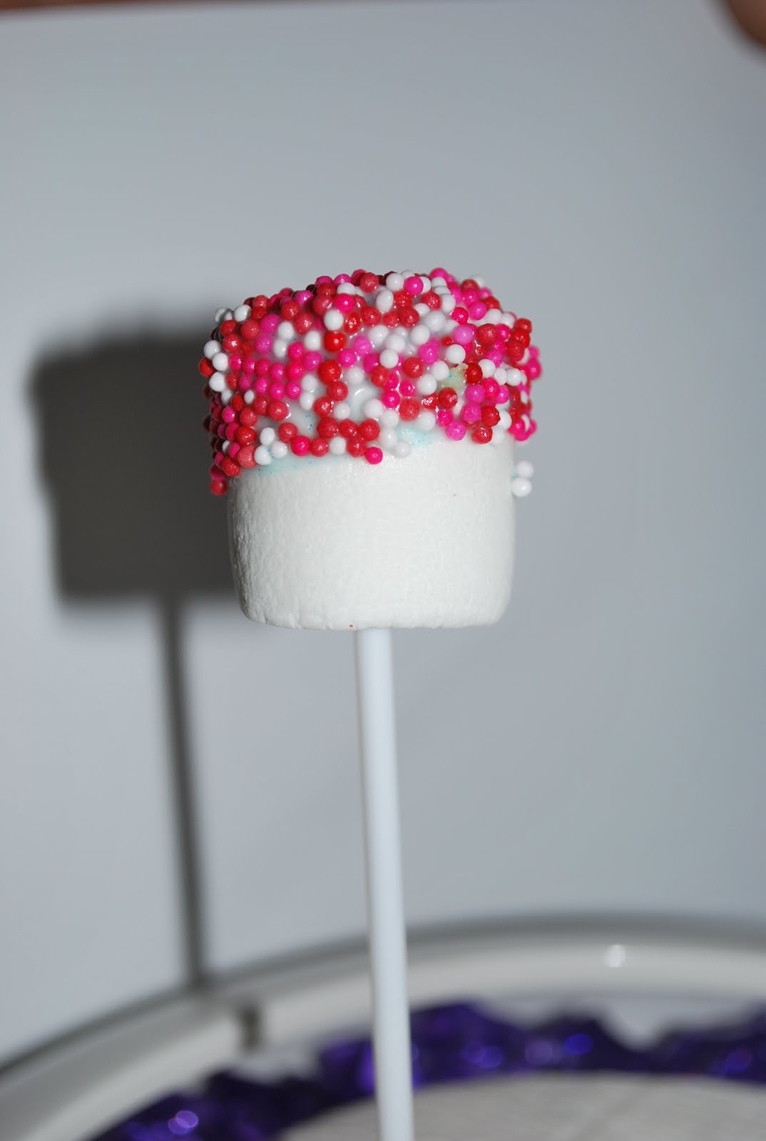 Pretty Little Things: Marshmallow Pops