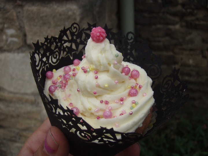 When in England: The Tale of the Bad Cupcake