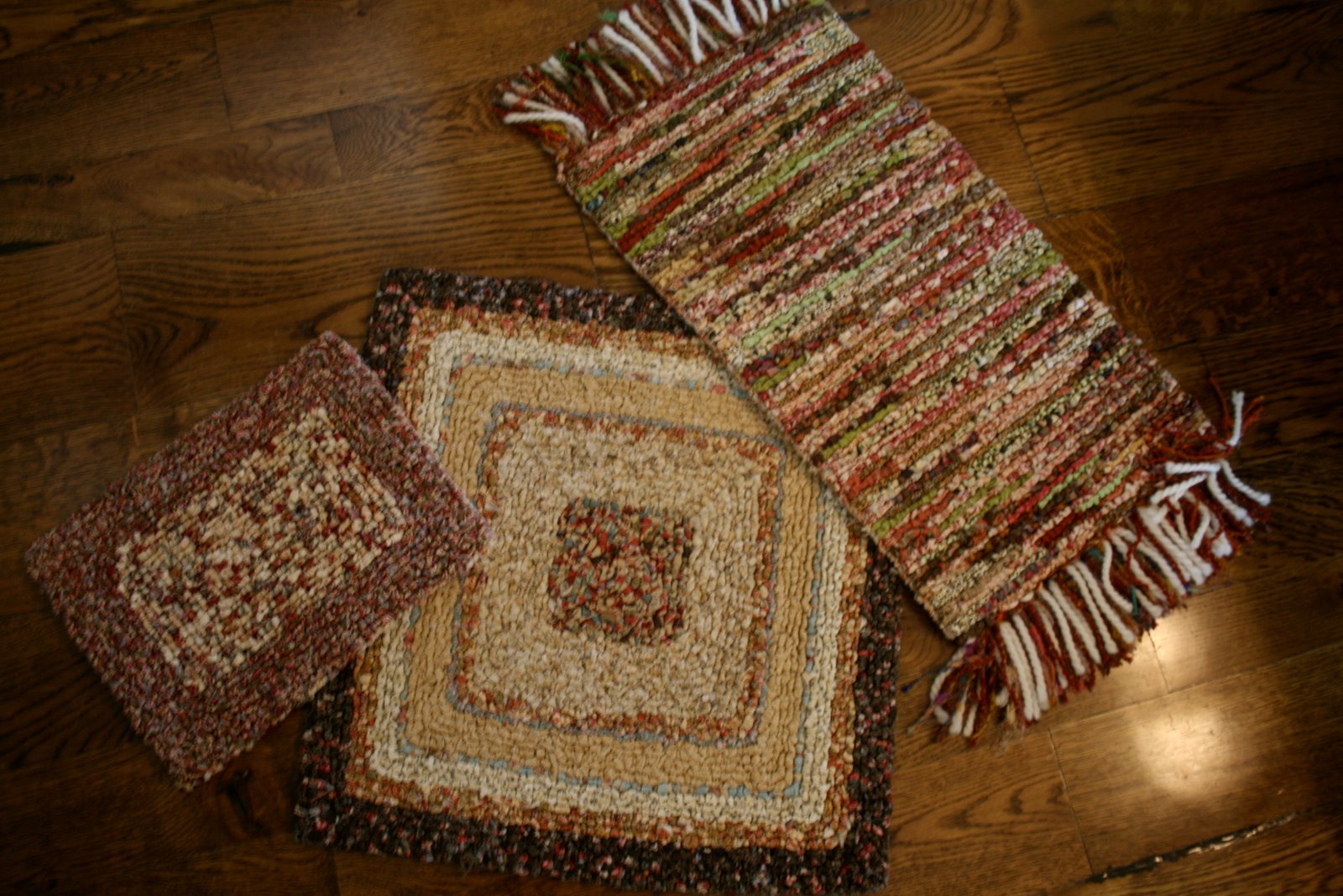 Mimi's Things: Locker hooking!