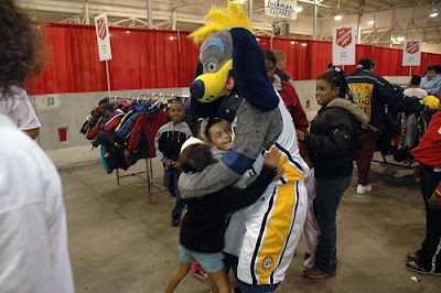 NBA Basketball Mascots: Indiana Pacers Boomer and Bowser Pictures