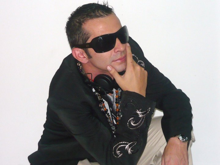 Descarga la nueva sesion de DJ Dr Fly. ~ ElectronicaPanama.com... La ...