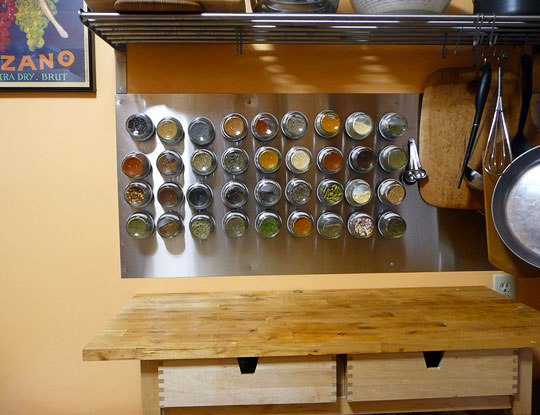 Magnetic Spice Rack: Kamenstein Revolving Spice Rack with 16 Filled ...