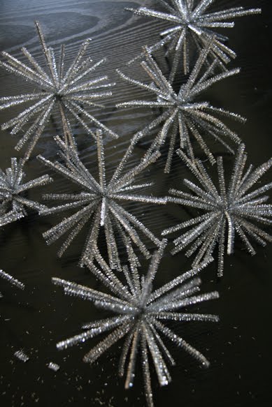 Tchoubi ::: Petites histoires créatives: Déco de flocons scintillants