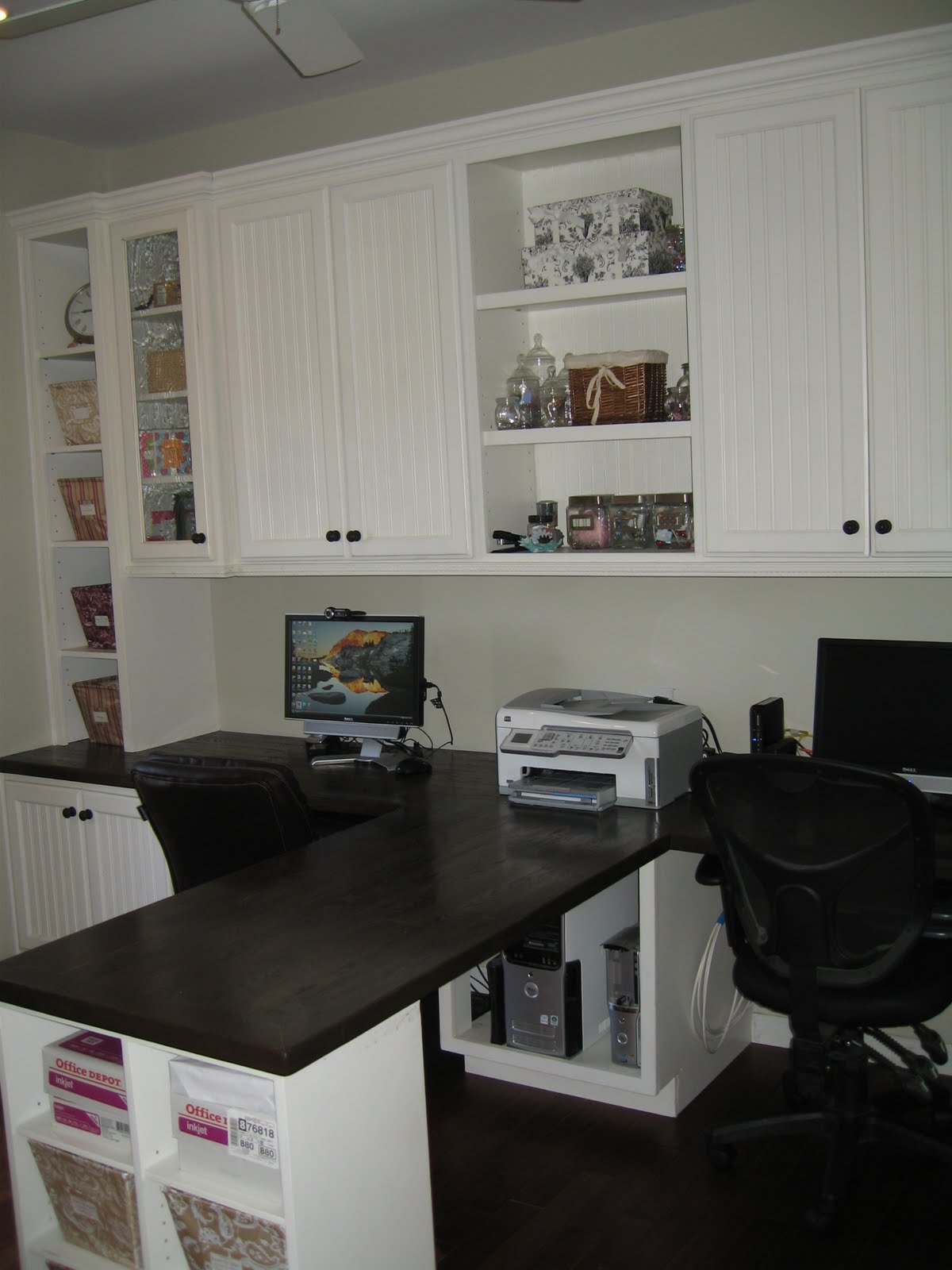 Beautiful Custom Built-in Home Office | Remodelaholic