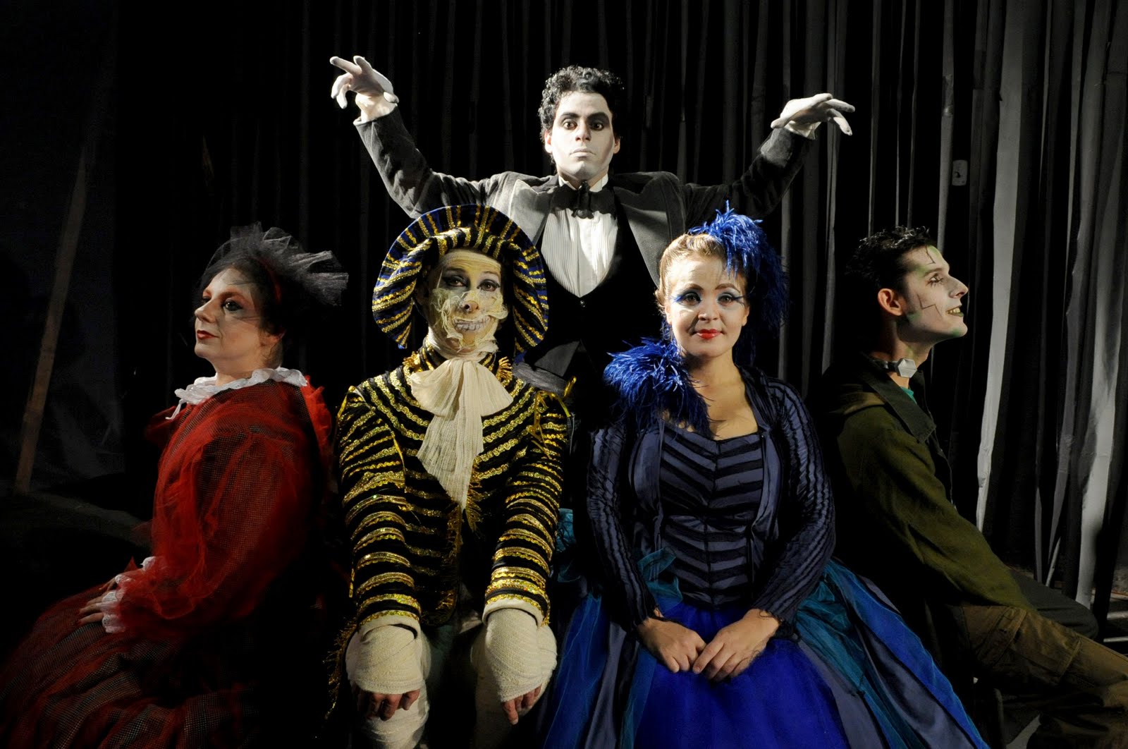 Porto Alegre: crítica teatral: Ópera Monstra