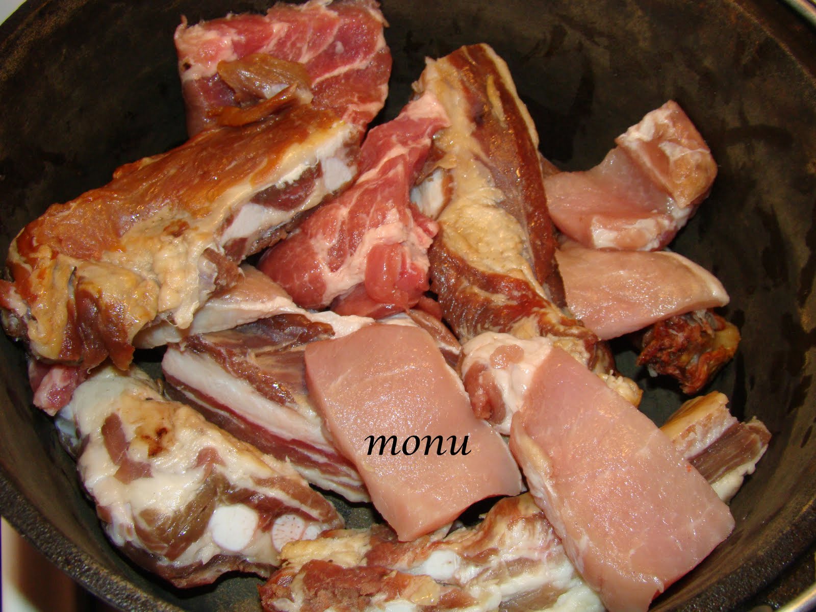 Bizarii's world: Coaste de porc la ceaun