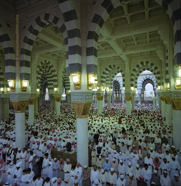 Madina in Pictures: Inside Masjid-e-Nabvi - 01