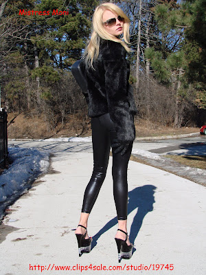 Leather Beauty: Moni Post 4