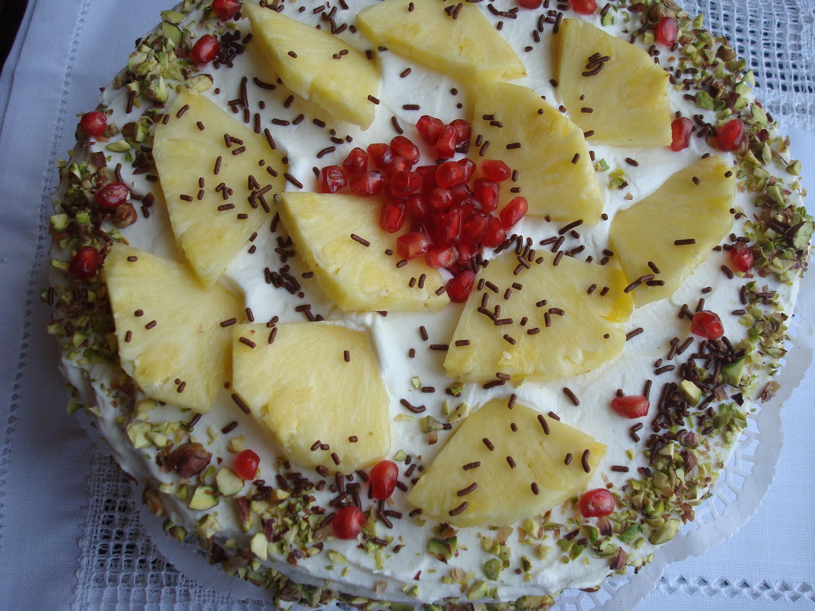 Micul in bucatarie: Tort cu ananas