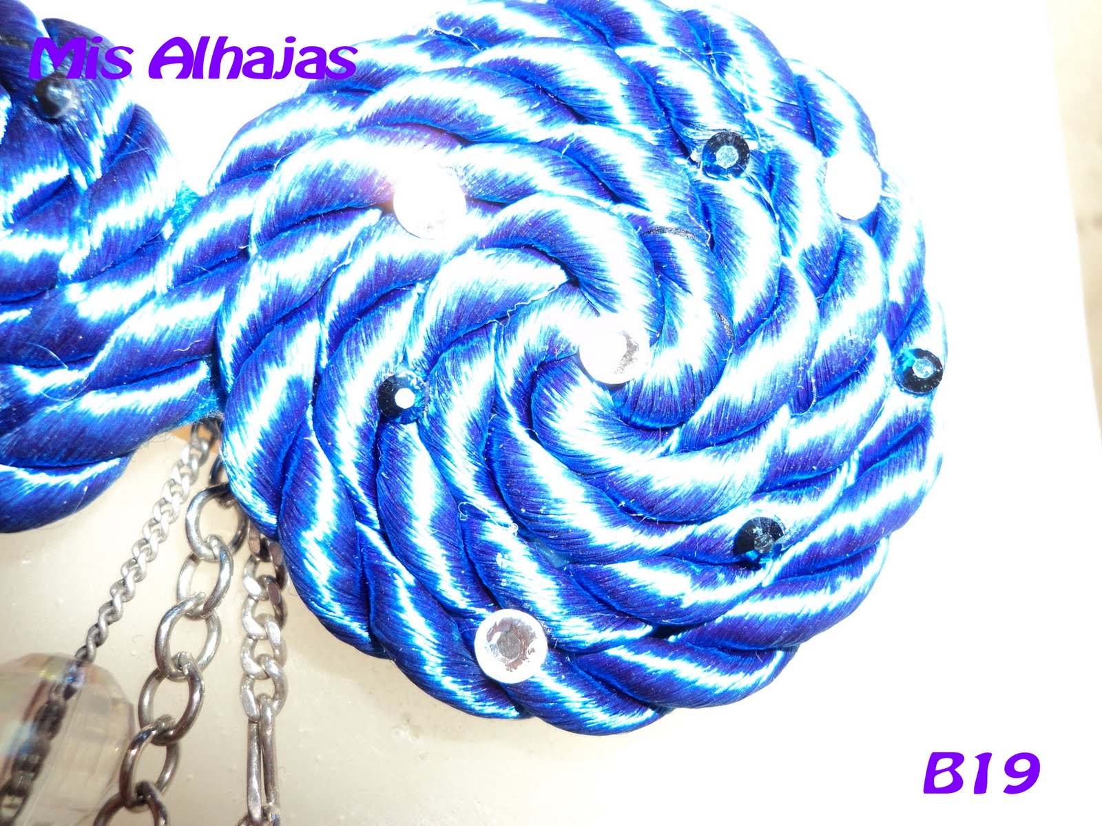 Mis Alhajas....y otras cosas: Broche de cordon de seda y cristales