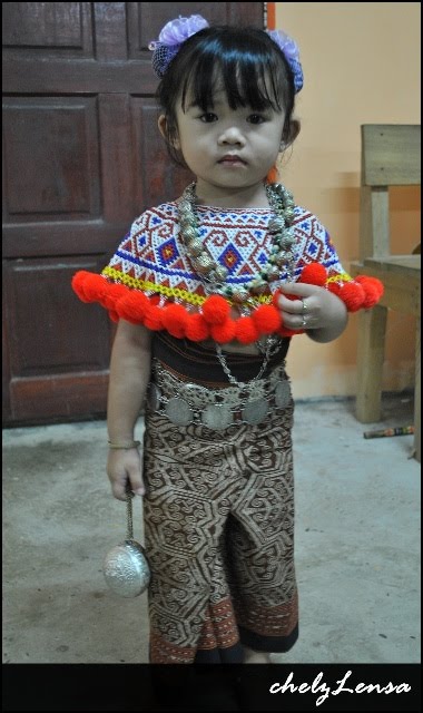 Pakaian Orang Iban - "Ngepan" | ChelzLensa