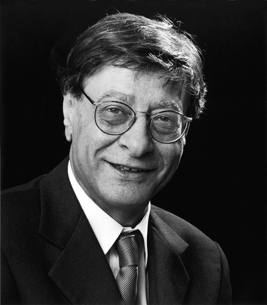 What am I reading?: Mahmoud Darwish: Unfortunately, it was Paradise