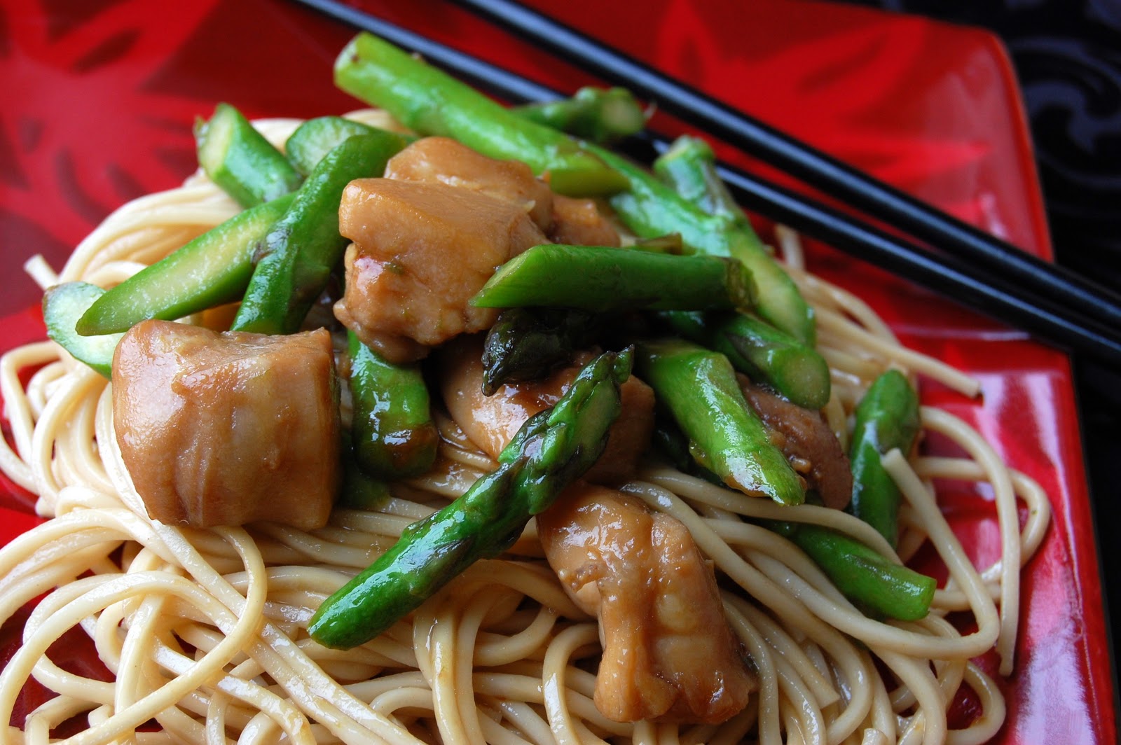 Dragon Lady Kitchen blog: Dragon Lady Lo-Mein