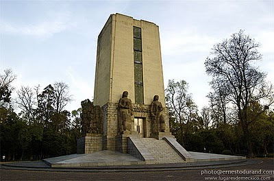 A CIEN AÑOS DE LA REVOLUCION MEXICANA