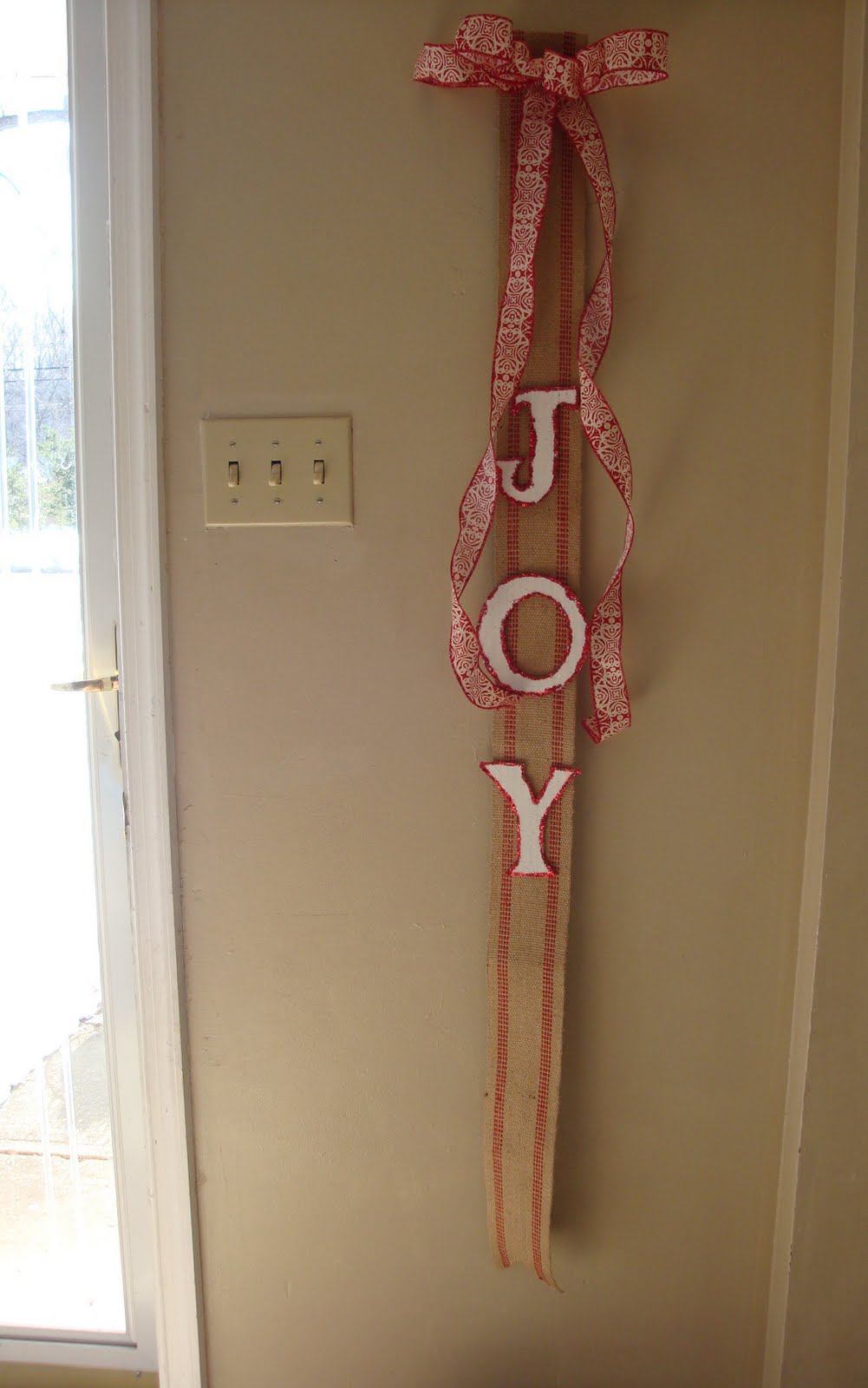 Serenity Now: DIY: Easy Jute Banner Tutorial