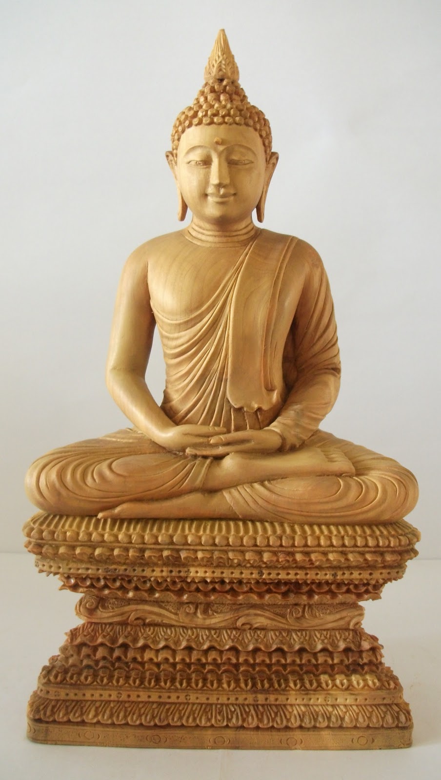 DHAMMALOKA Sandalwood Art Gallery: Sitting Buddha L201 (H29cm x L17cm x ...