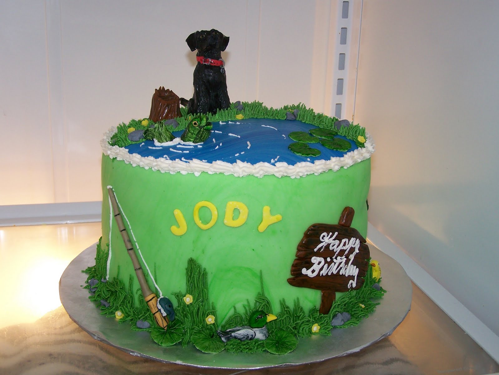 justbyme: black lab cake