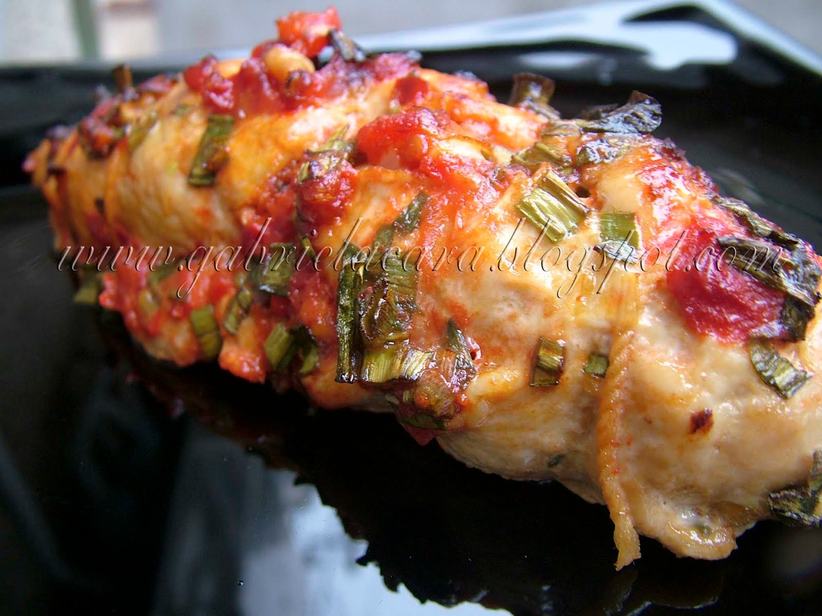 Gabriela's blog: RULADA DE PUI CU SALSA