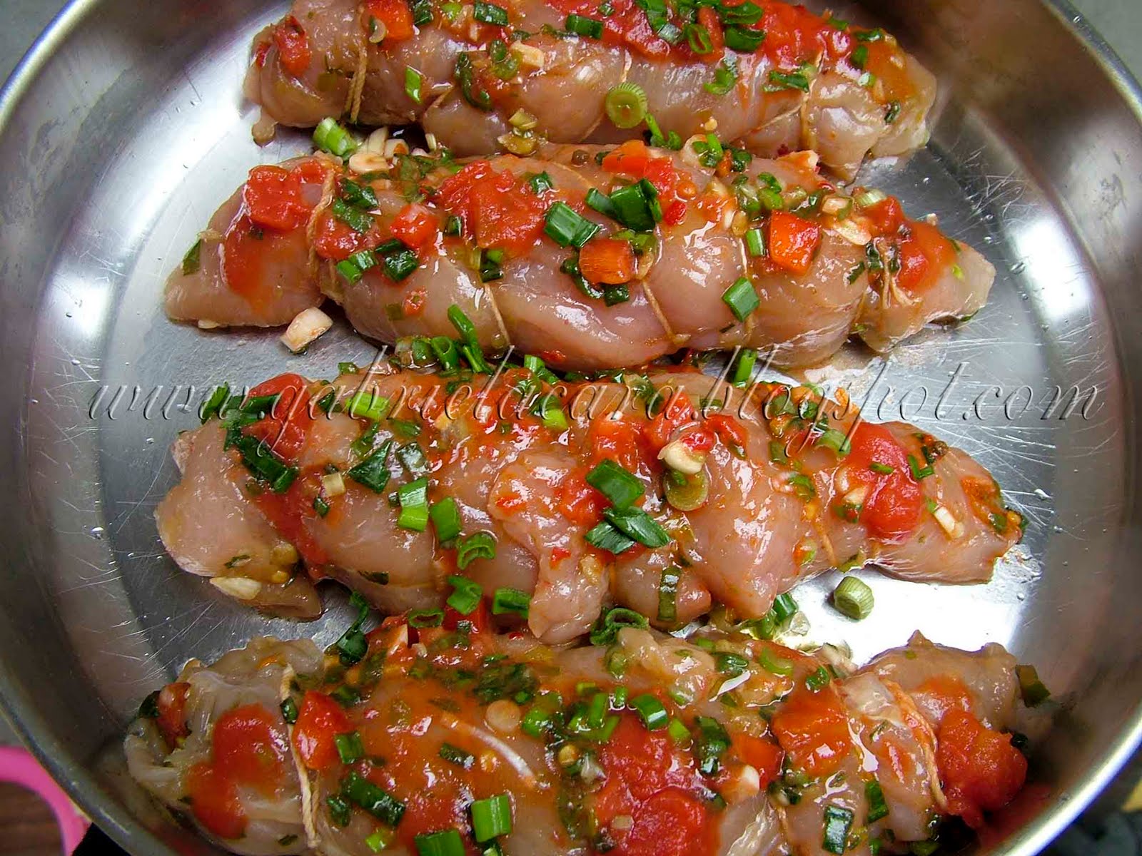 Gabriela's blog: RULADA DE PUI CU SALSA