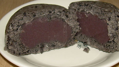 Japanese Snack Reviews: Chichibu Jizou-san Sesame bean cake