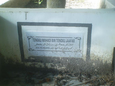 SENI LAMA MELAYU (MALAY OLDEN ART): Kubur-kubur di Jalan Penarikan ...