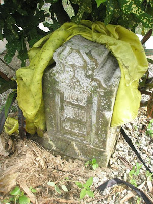 SENI LAMA MELAYU (MALAY OLDEN ART): Makam (Tomb of) Tok Temong