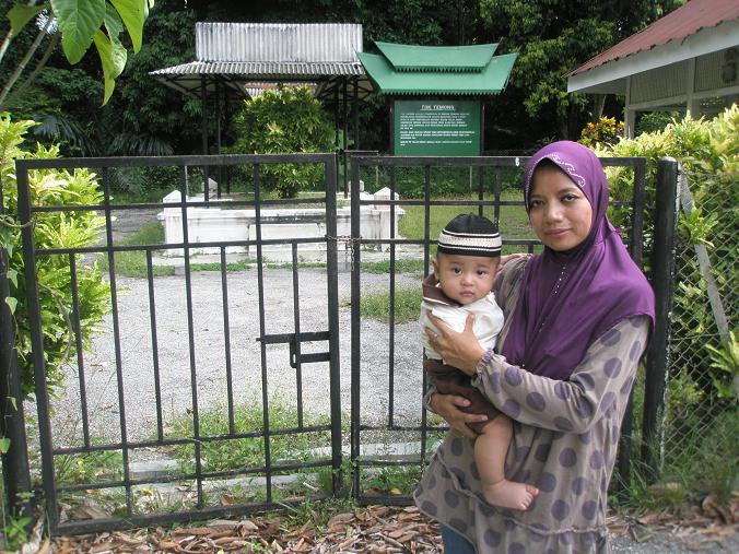 SENI LAMA MELAYU (MALAY OLDEN ART): Makam (Tomb of) Tok Temong