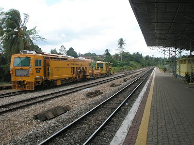BERPETUALANG KE ACEH: Segamat train station