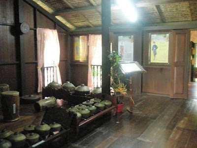 SENI LAMA MELAYU (MALAY OLDEN ART): Mini Malaysia: Rumah tradisional ...