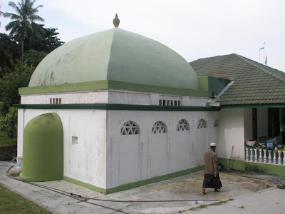 SENI LAMA MELAYU (MALAY OLDEN ART): Surau (small praying hall of) Pulau ...