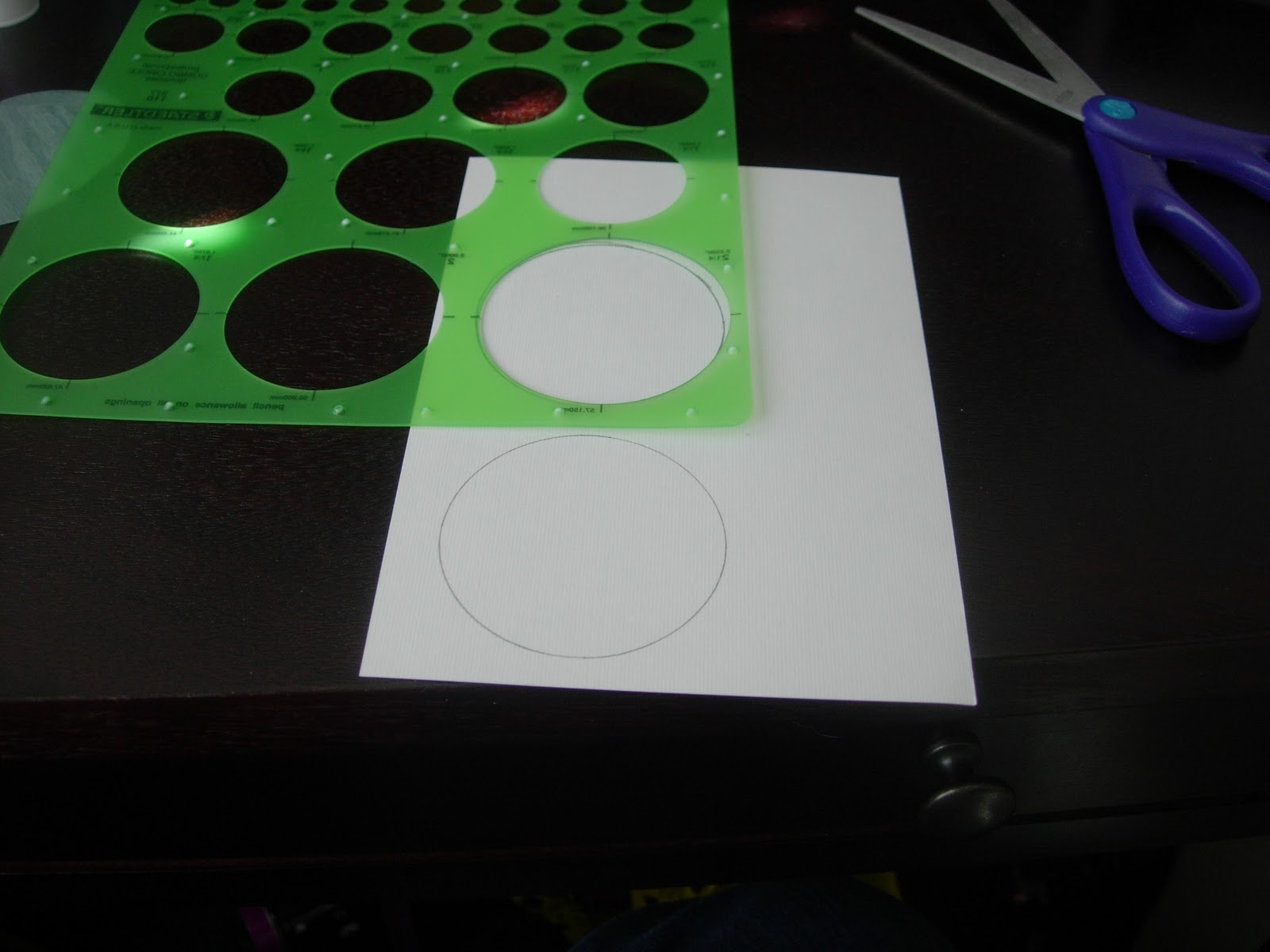 Random Rambling: How to make an envelope out of circles.
