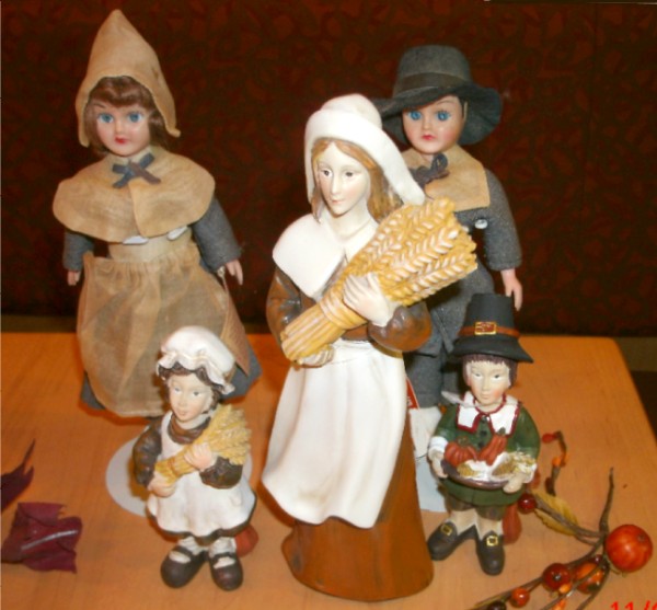 Thanksgiving Pilgrim dolls on display at Nashville doll club November ...