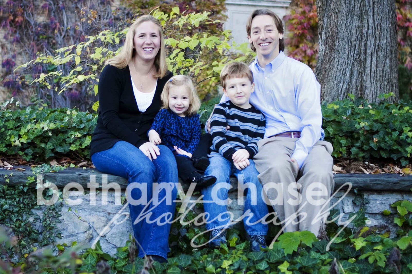 Bethany Chase | Holiday Mini-Sessions - Maple & Hen Resources Blog