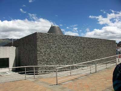 PROYECTO INTI, QUITO - ECUADOR: LA CAPILLA DEL HOMBRE