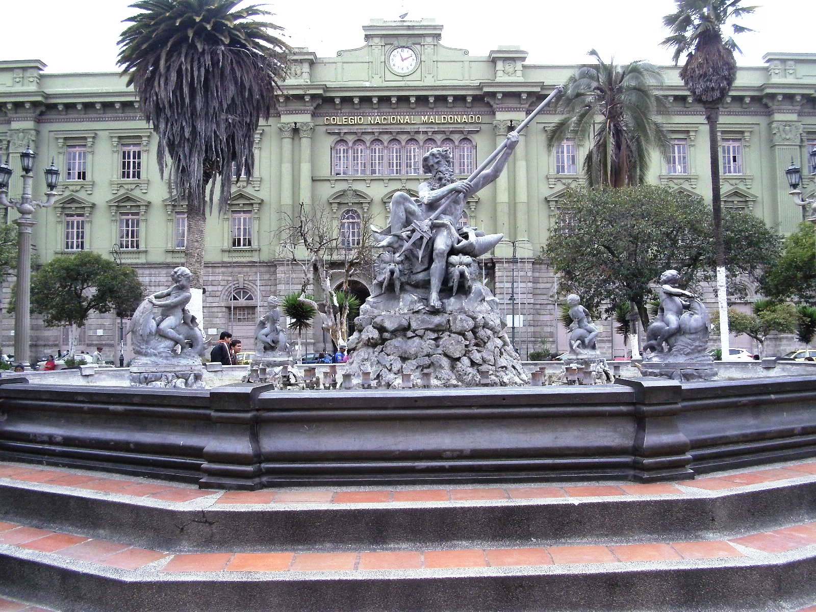 PARQUES DE RIOBAMBA : Parque Sucre