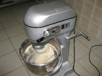 RESEPI NENNIE KHUZAIFAH: Kelas membuat roti