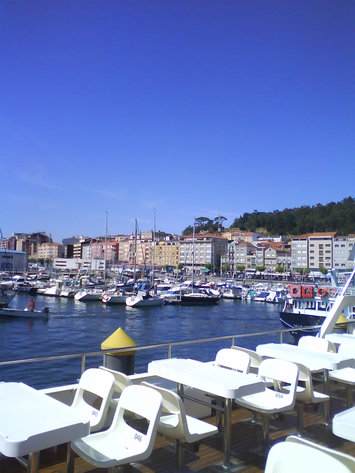 PUBLICACIONES DE JAVIER: UNA TRAVESÍA POR LA RÍA DE VIGO