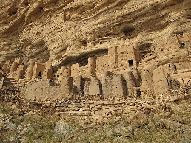 In the Land of the Dogon ~ Kuriositas