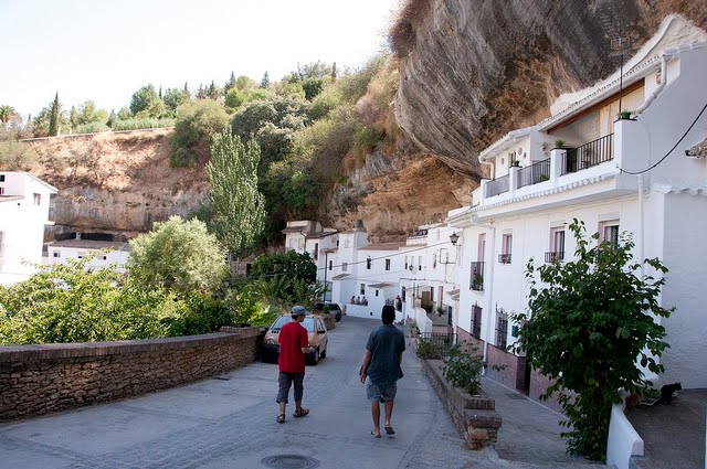 Setenil de las Bodegas - Spanish Town Carved from Rock ~ Kuriositas