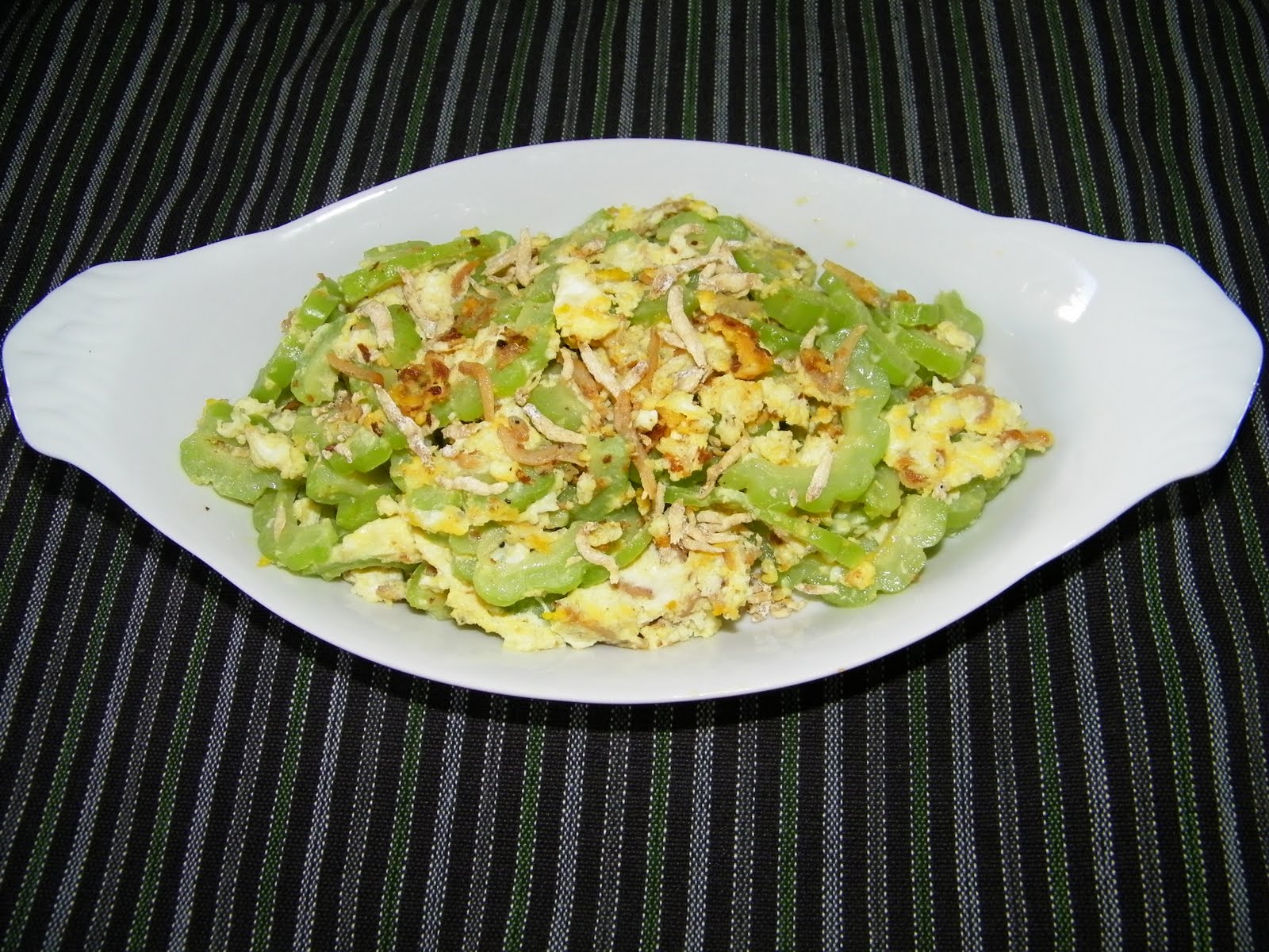 Little Bellevue Kitchen: Stir Fried Bittergourd with Silver Fish