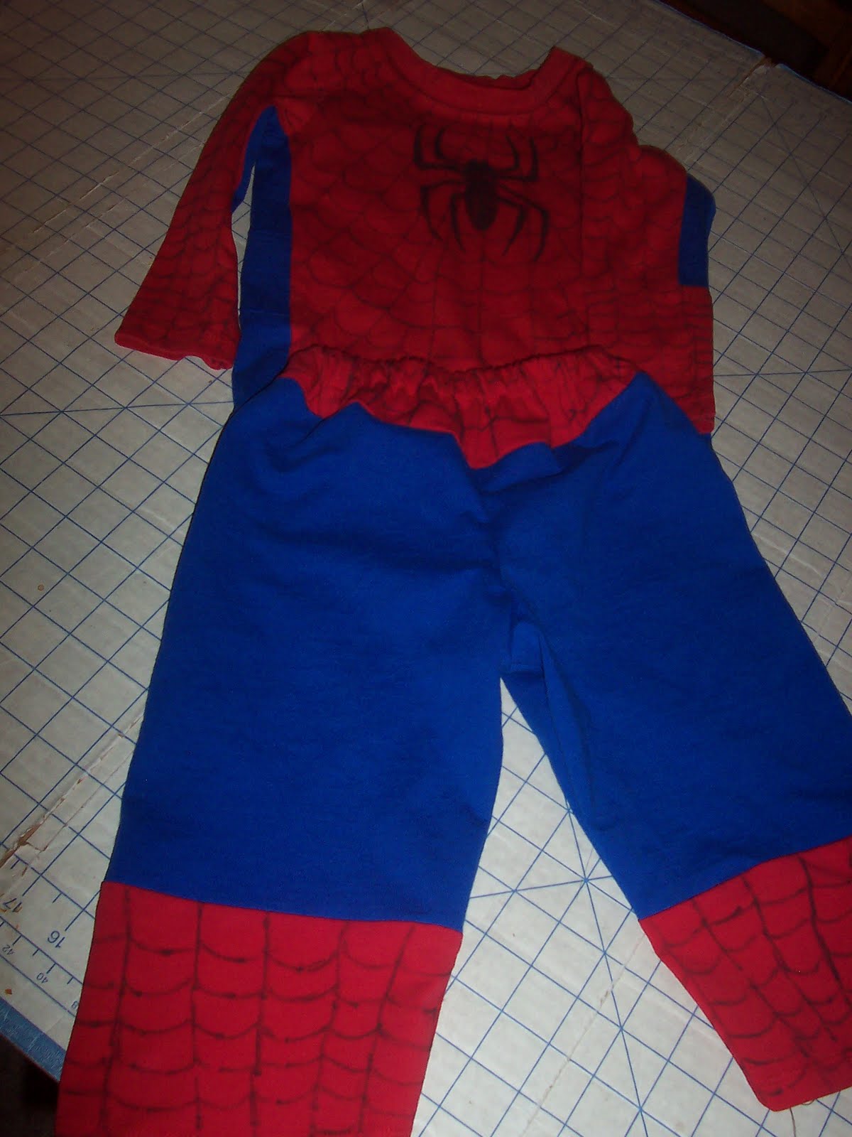 Frugal Sewing: Last minute Spiderman Costume