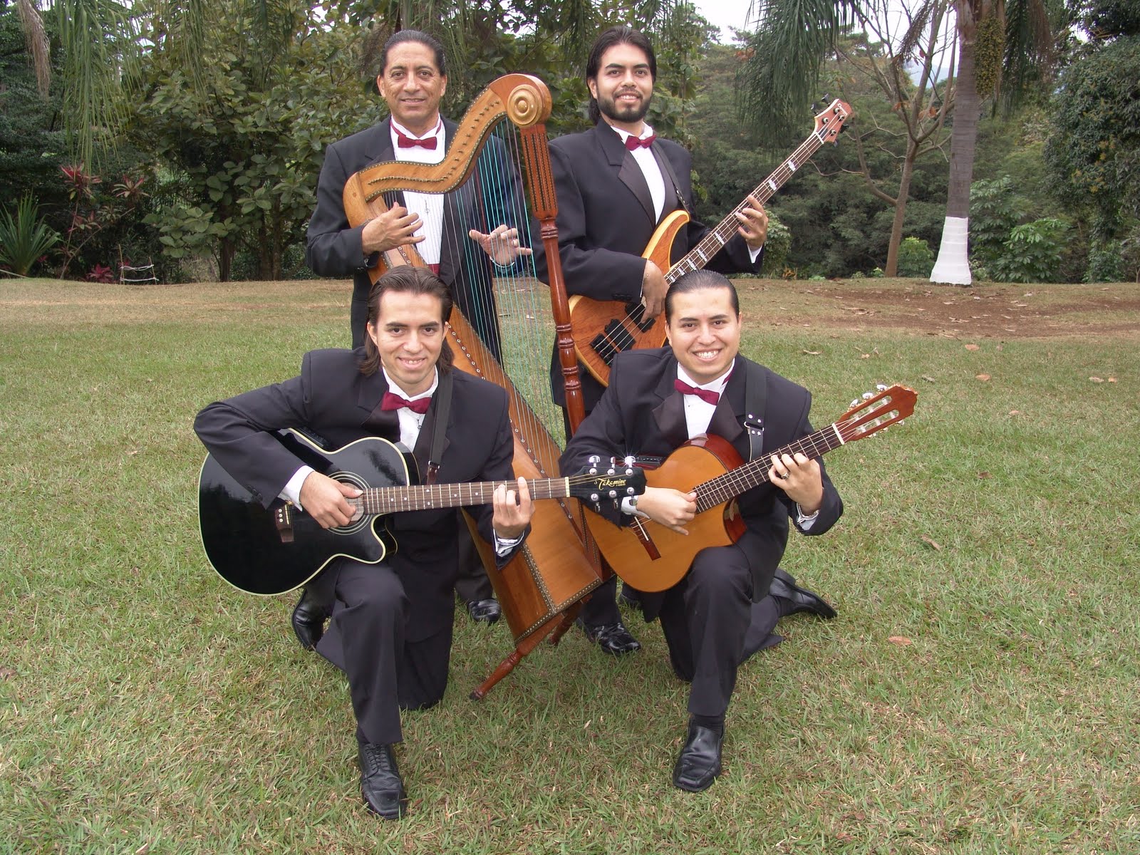 LOS CARRILLO: TRAYECTORIA MUSICAL DE LOS CARRILLO