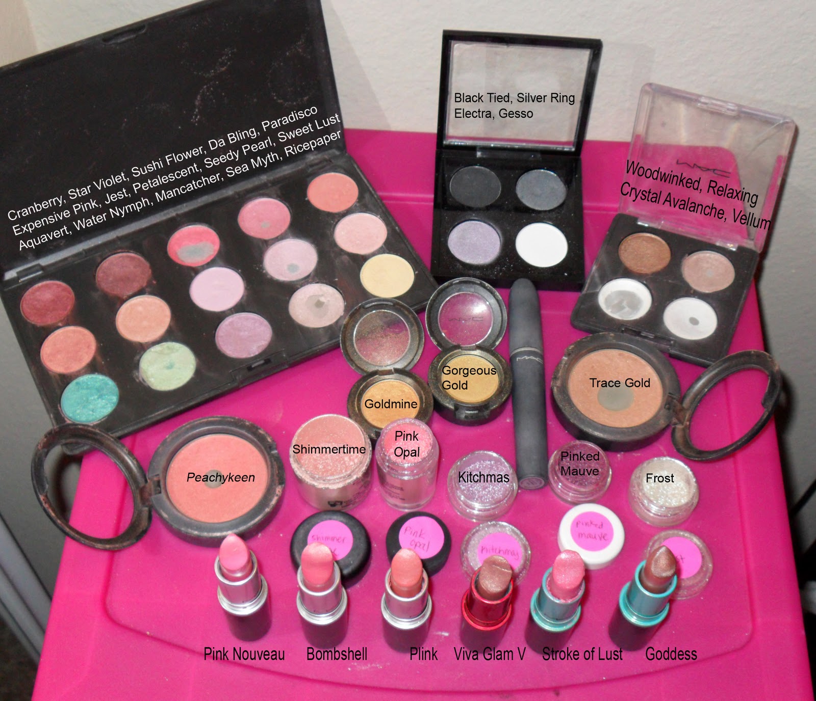 Miss Alice's Beauty Blog: My Makeup Collection