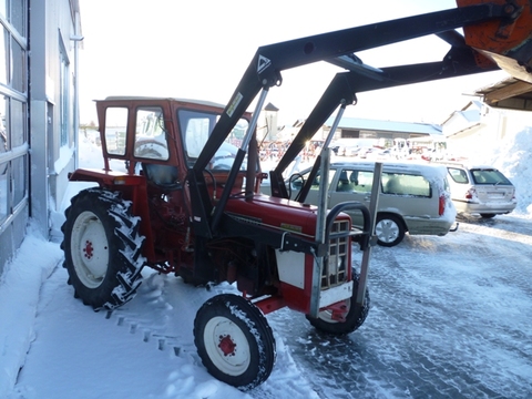 tractoare noi si second hand: MC CORMIK CU INCARCATOR