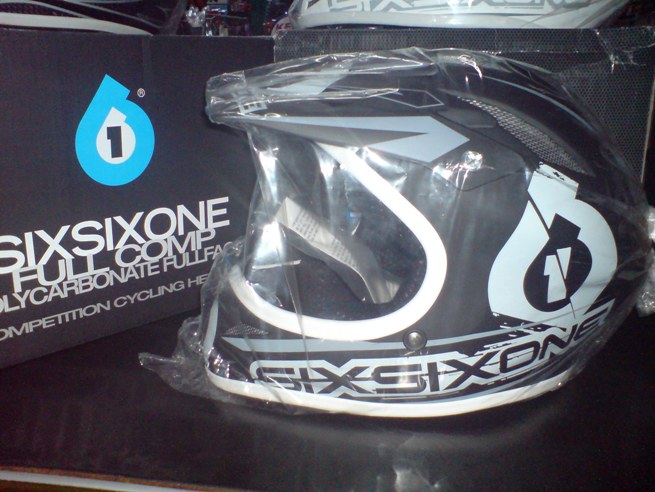 TS-BIKE-SHOP: SIXSIXONE FULL-FACE HELMET