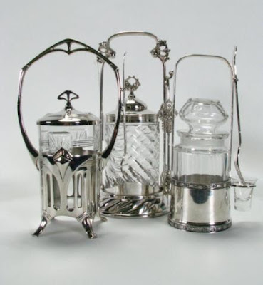 the best time of the day: pickle castors.