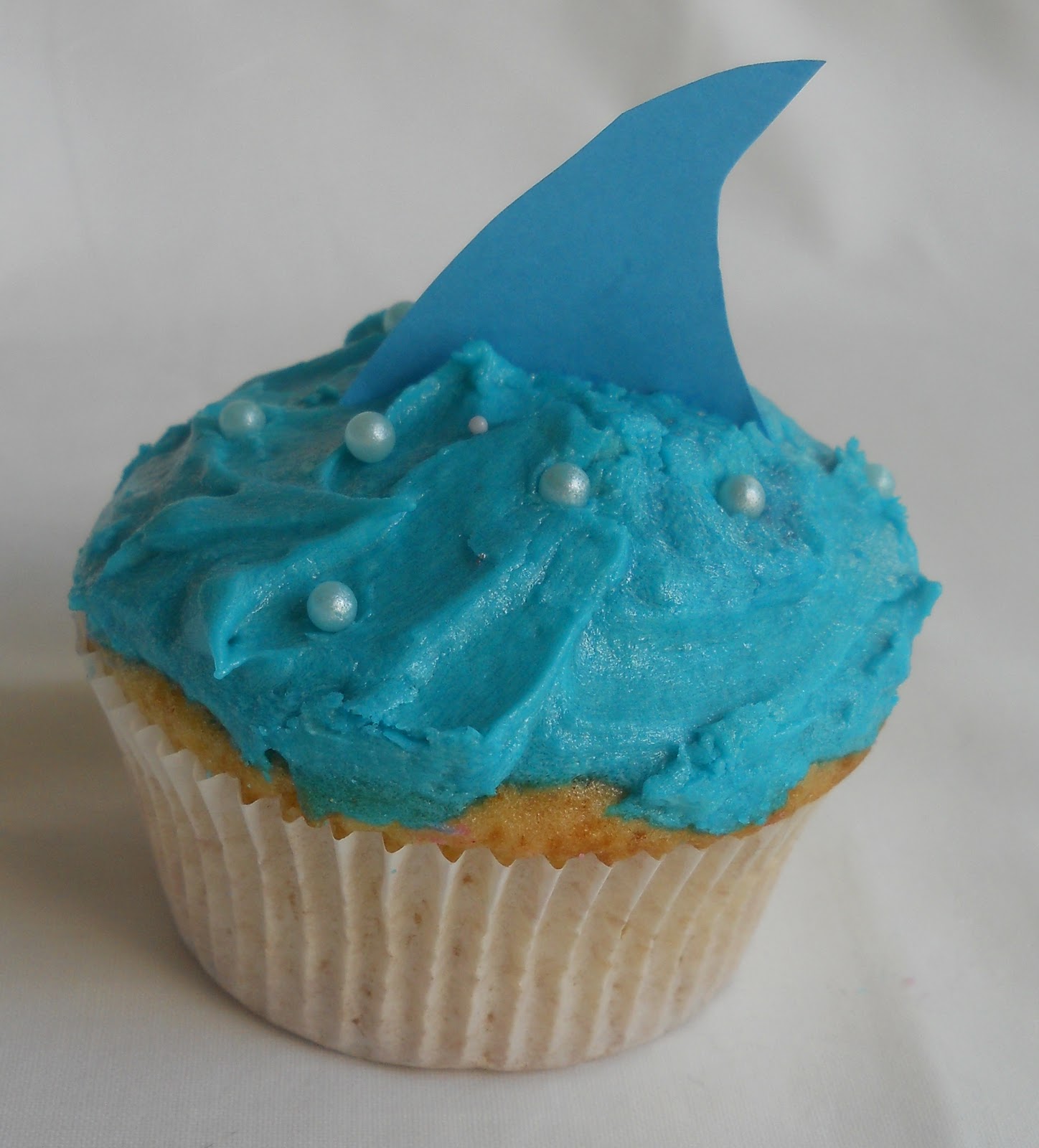 Sprinkles and Sparkles: Shark cupcake