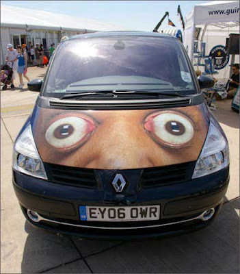 Freaky cars: Car with big smile